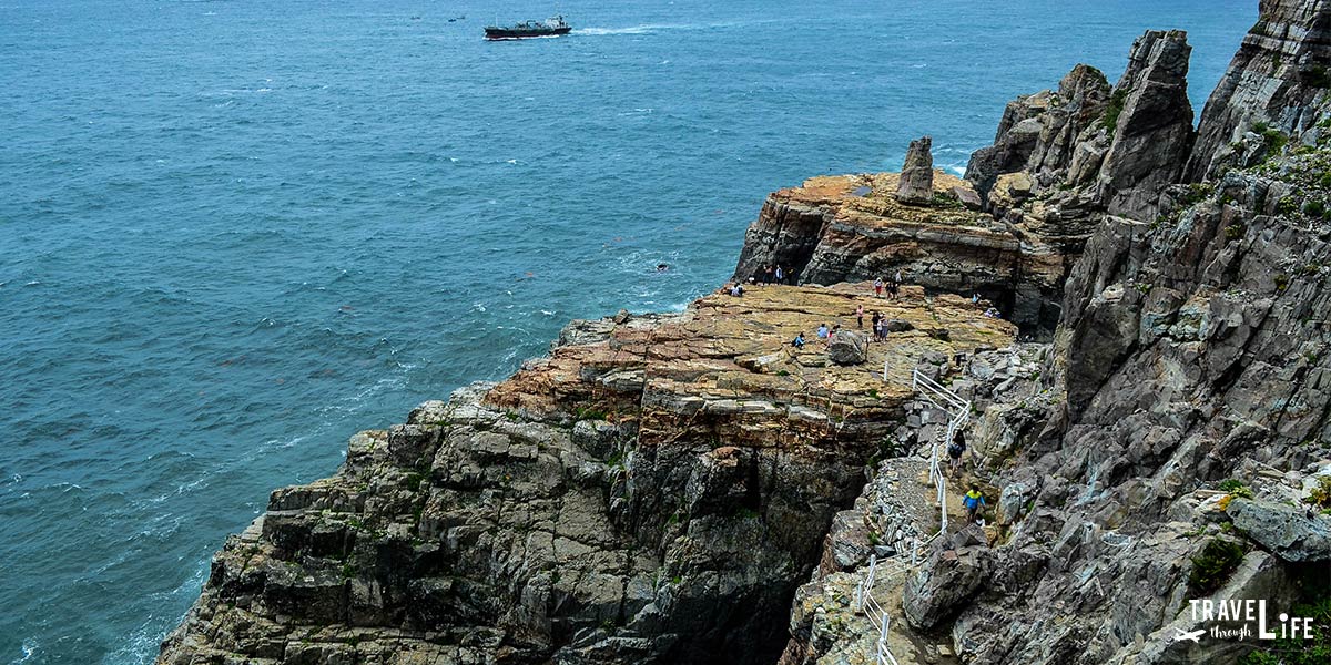 Hanging Around Busan Taejongdae in South Korea | Travel Guide